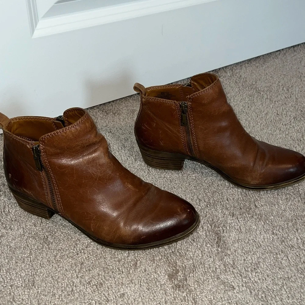 Lucky Brand | Shoes | Lucky Brand Womens Leather Almond Toe Stacked ...